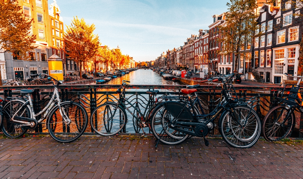 Top 5 of the most beautiful bike rides in the world